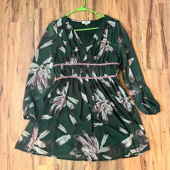 entro | Dresses | Entro Beautiful Green Floral Longsleeve Sheer Mini ...